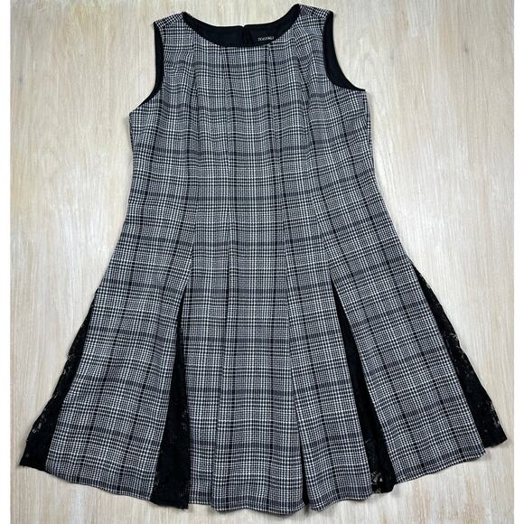 Roz & Ali | Dresses | Roz Ali Black Plaid Pleated Lace Insert ...